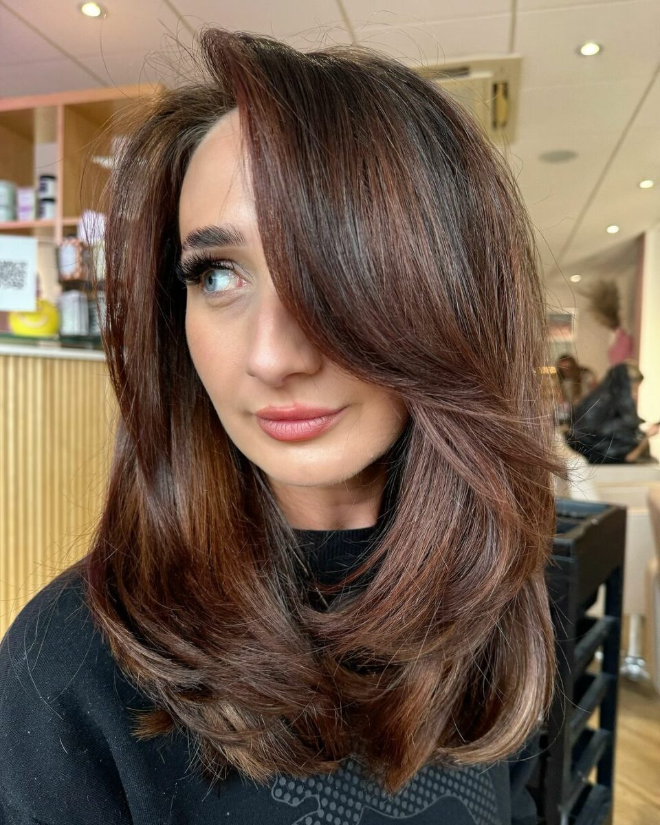 35 Beautiful Chestnut Brown Hair Ideas To Earn Your Brownie Points