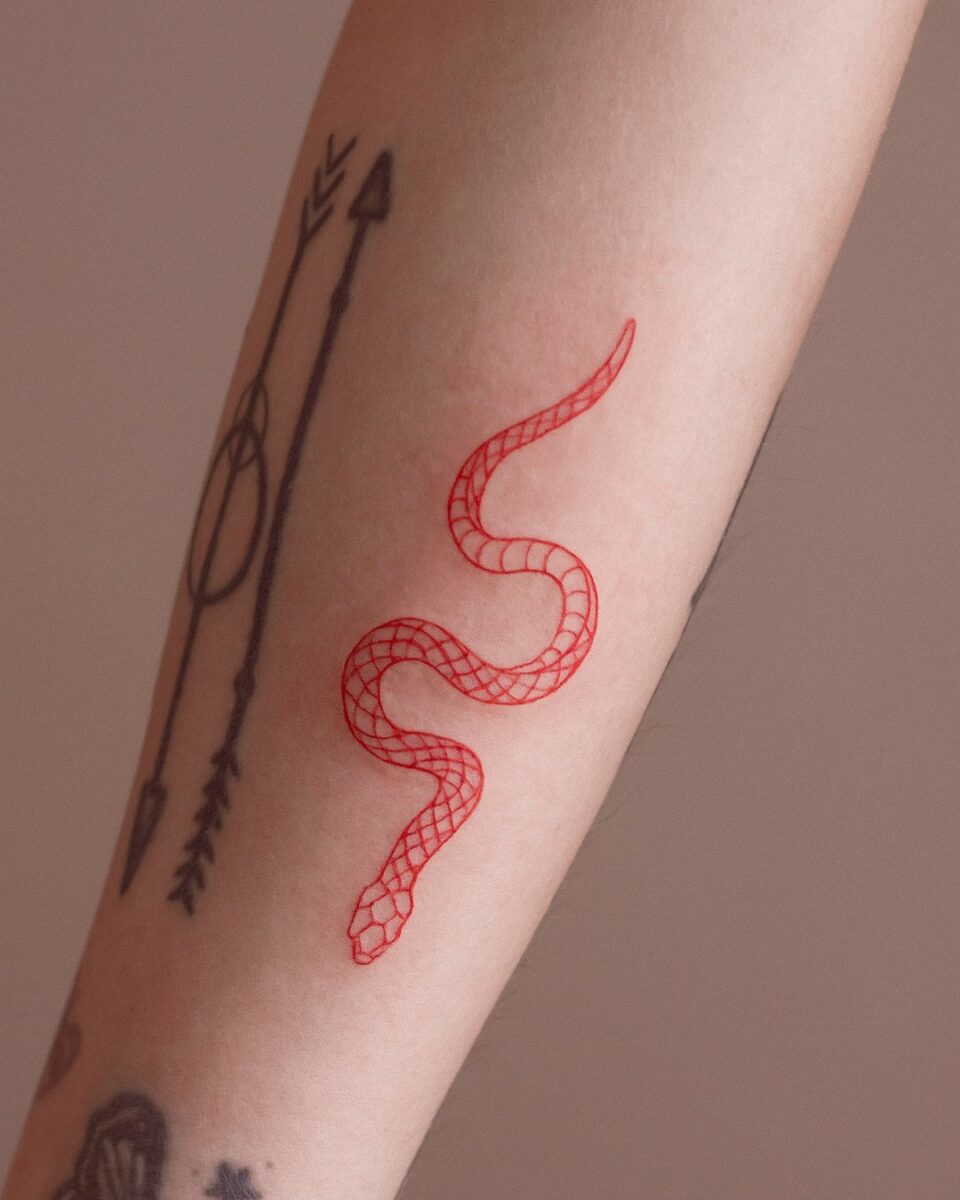 20 Unique Red Ink Tattoos For Passionate Expression