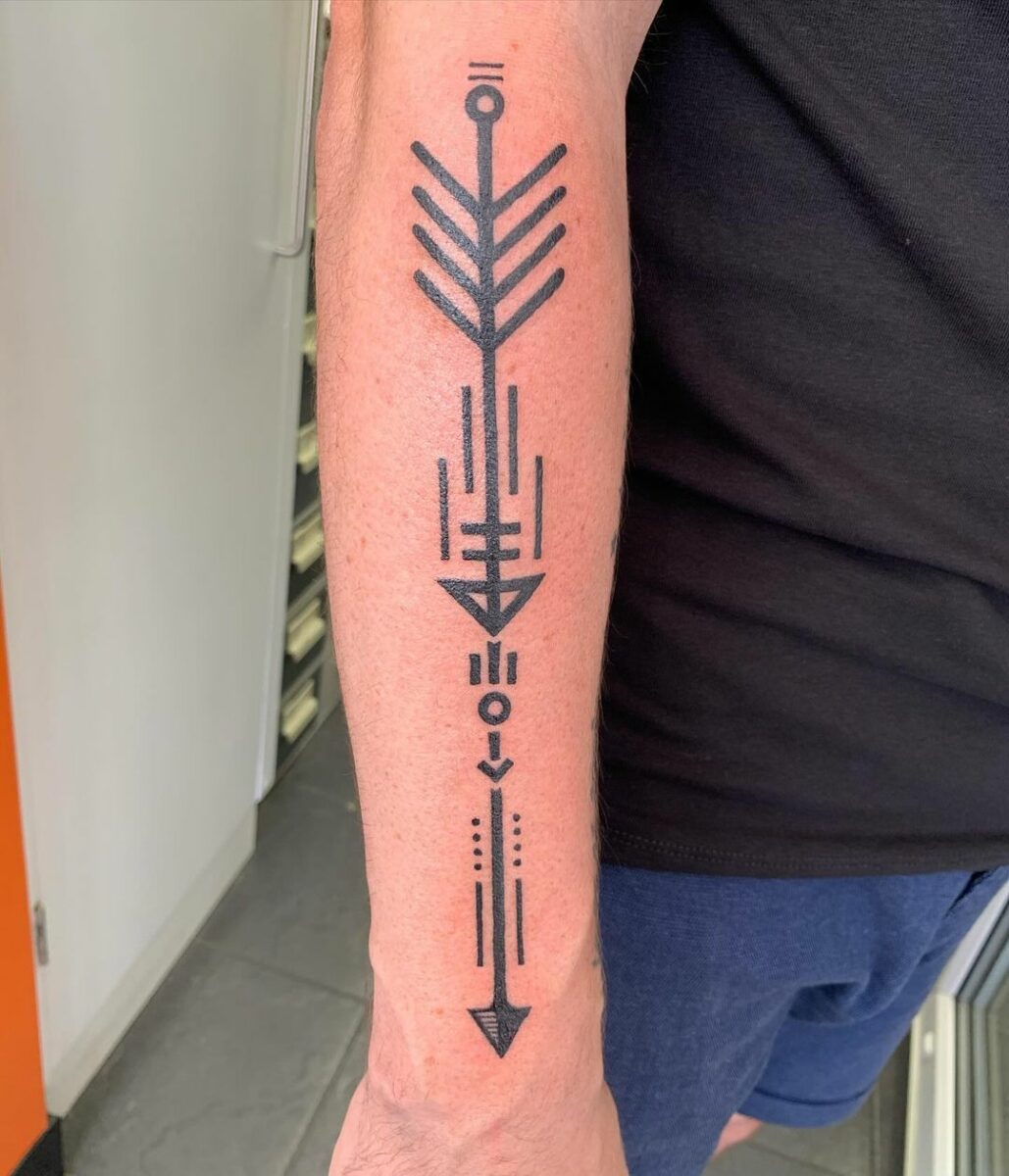 20 Creative Arrow Tattoo Ideas That Really Hit The Mark