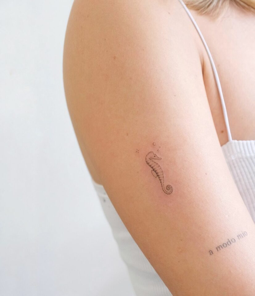 19 Cute Tiny Tattoos That Capture The Imagination