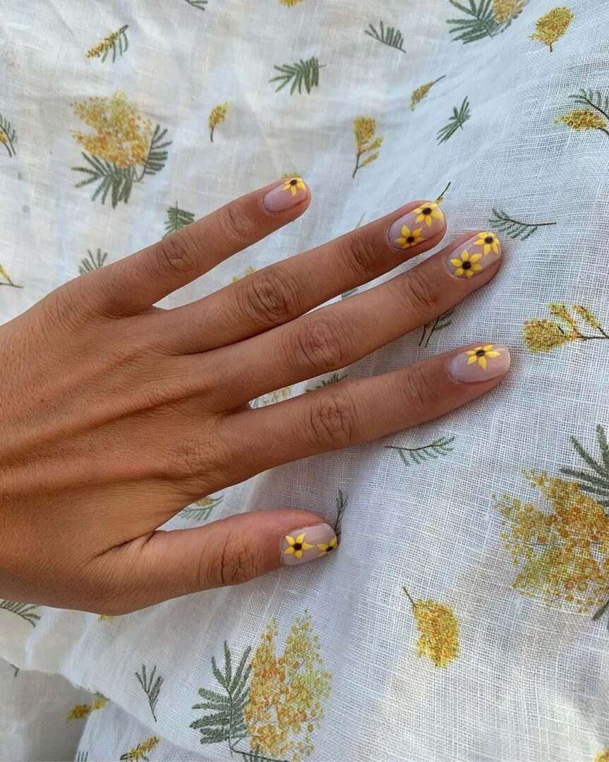 36 Creative Linen Nails For A Perfect Summer Look