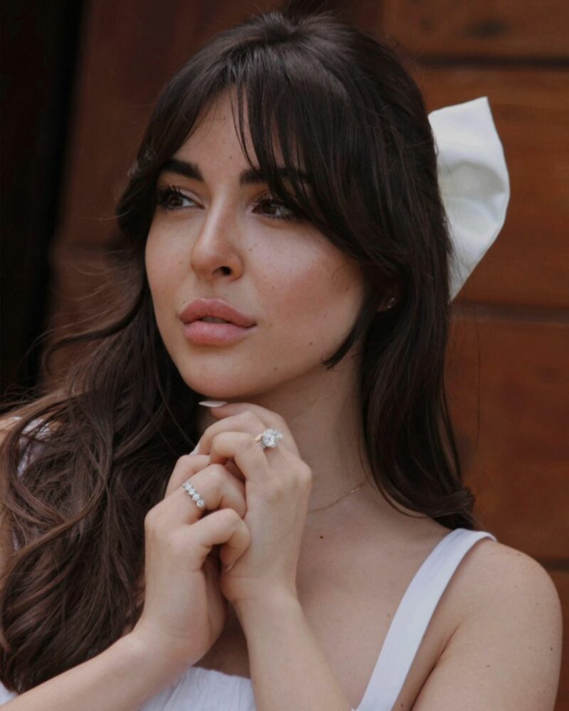 34 Chic Face Framing Bangs That Accentuate Your Aura