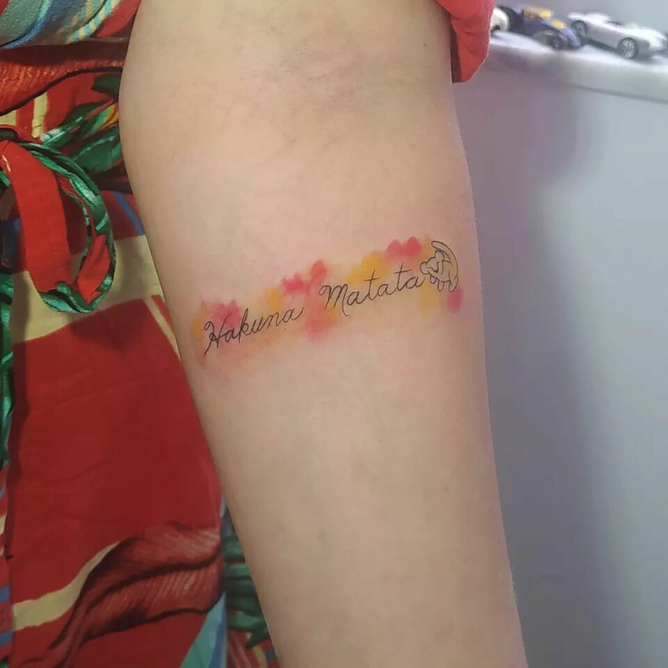 18 Fun Hakuna Matata Tattoos To Live By