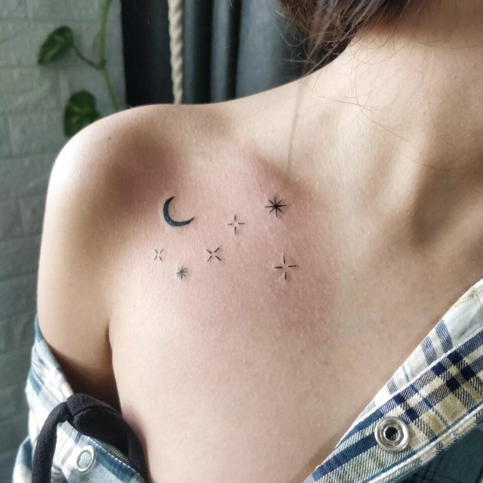 18 Stunning Crescent Moon Tattoos That Are Out Of This World
