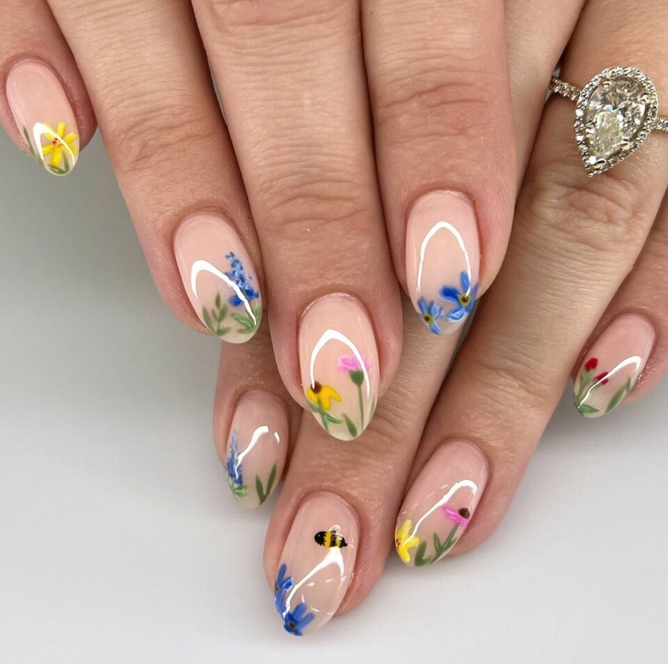 36 Delicate Flower Nails To Bloom Your Style