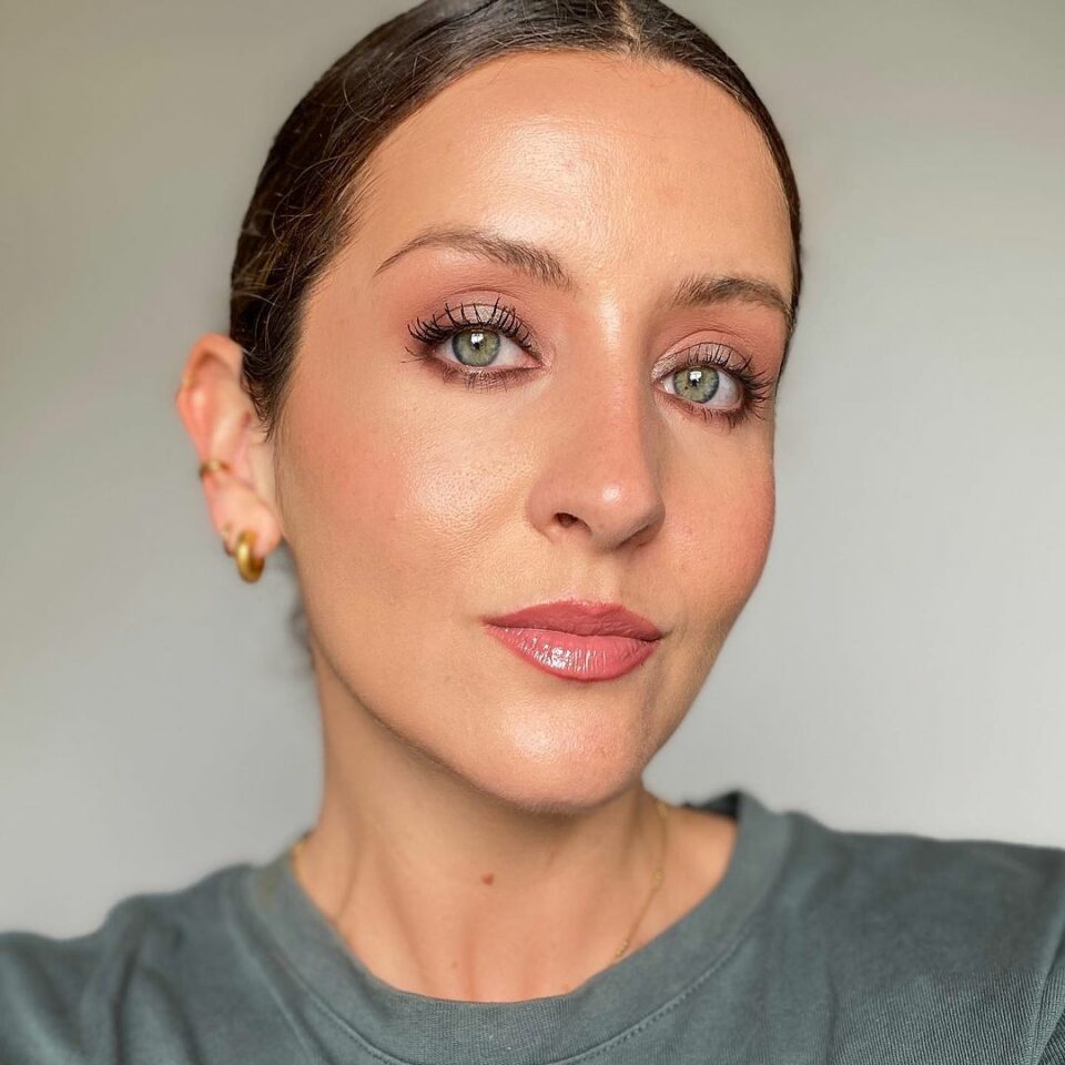 40 Rose Gold Makeup Ideas To Make You Stop And Smell The Rosé