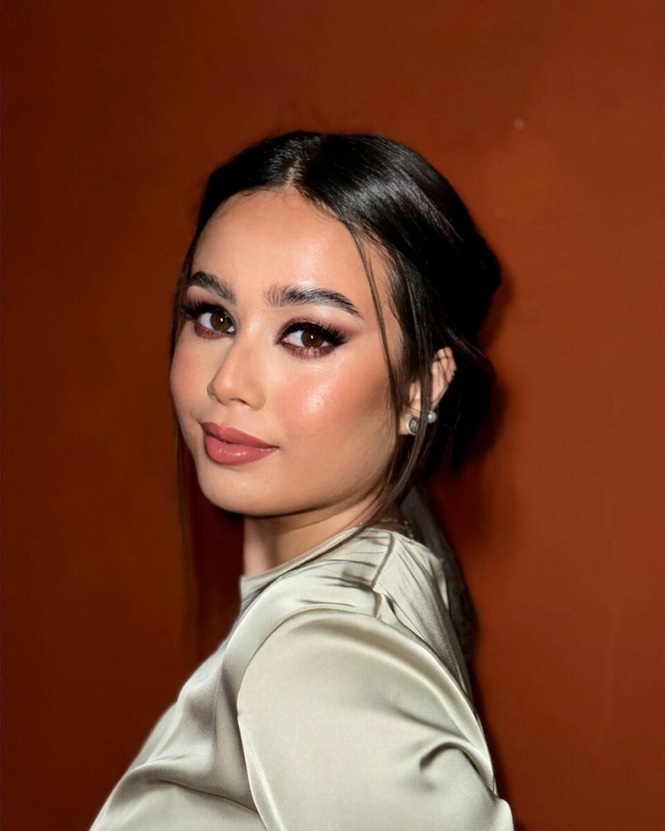 40 Rose Gold Makeup Ideas To Make You Stop And Smell The Rosé