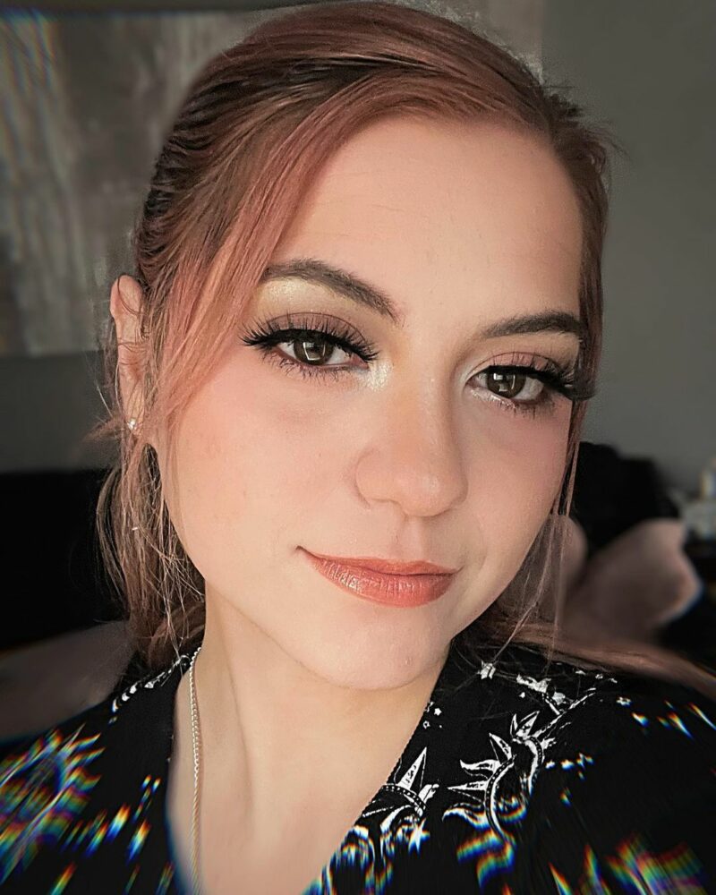 40 Rose Gold Makeup Ideas To Make You Stop And Smell The Rosé