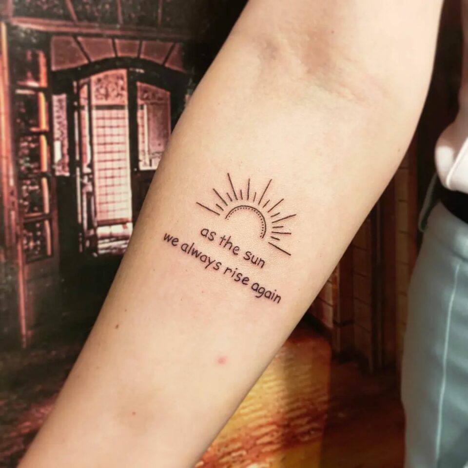 25 Captivating Crown Tattoos That Are Truly Works Of Art