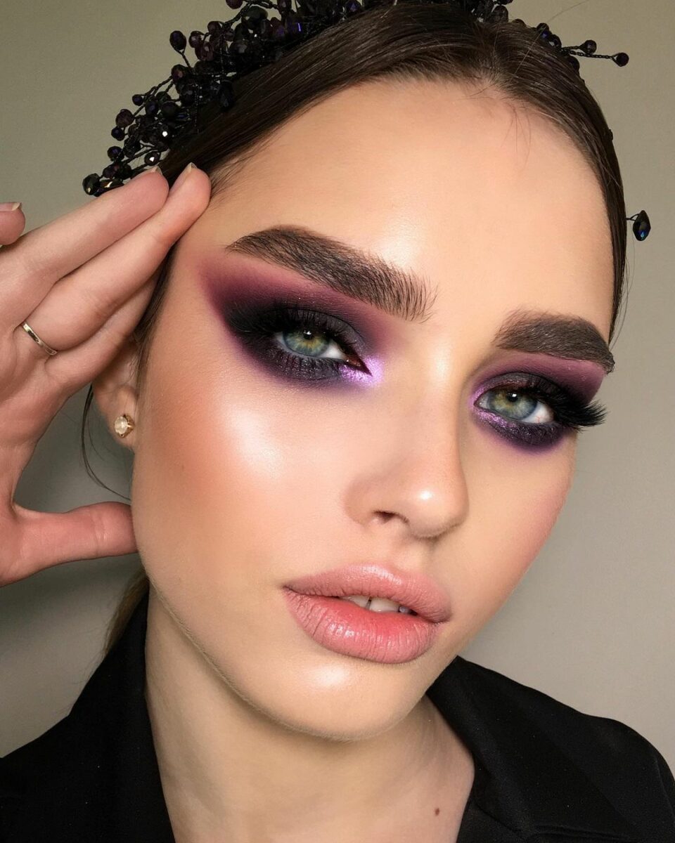 40 Shades Of Makeup Looks For Gray Eyes