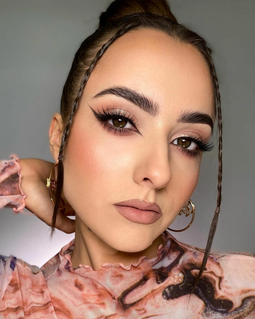 40 Rose Gold Makeup Ideas To Make You Stop And Smell The Rosé
