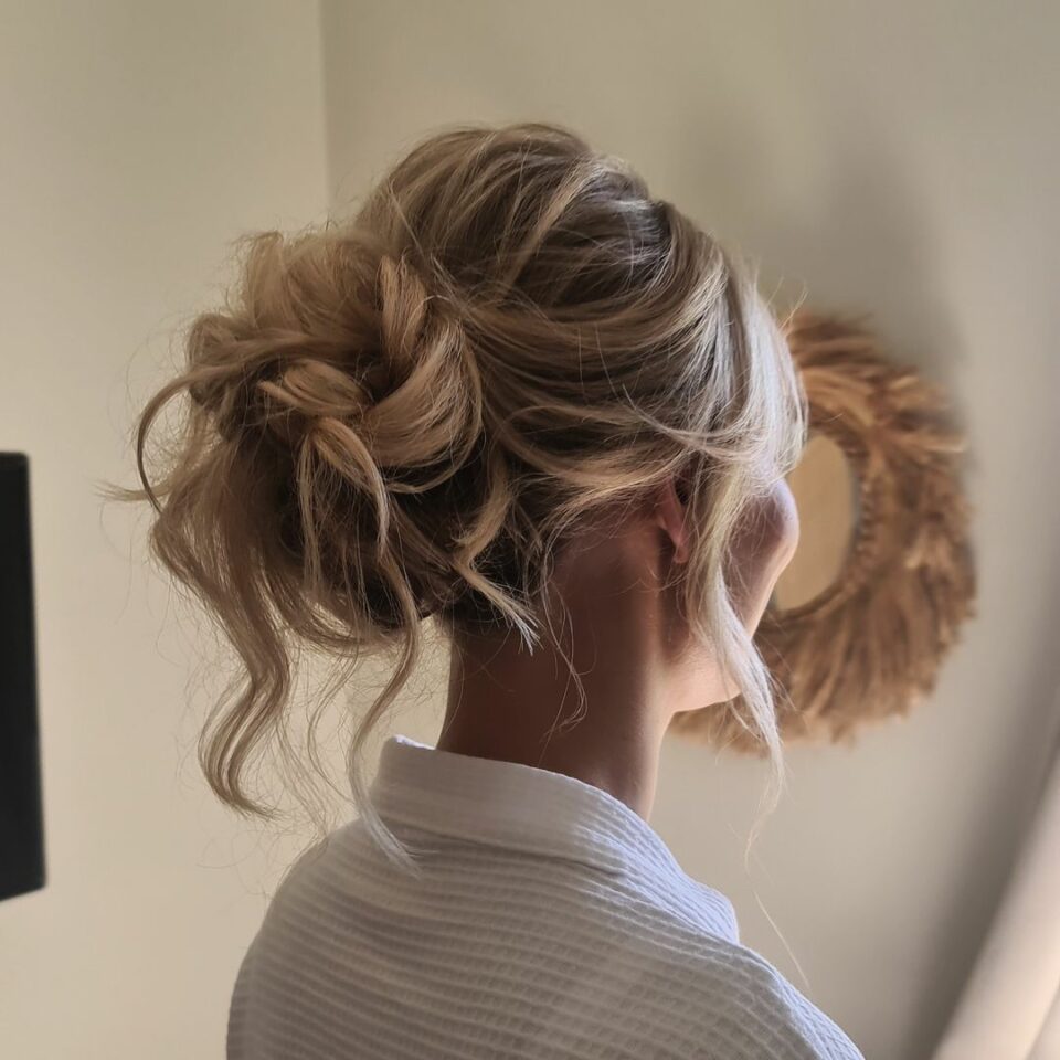 The 40 Most Bun-believable Chignon Hairstyle Ideas
