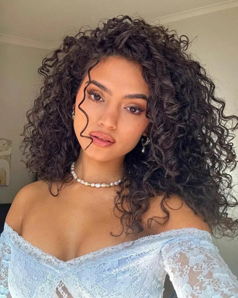 39 Stunning Long Curly Hairstyles To Elevate Your Natural Texture