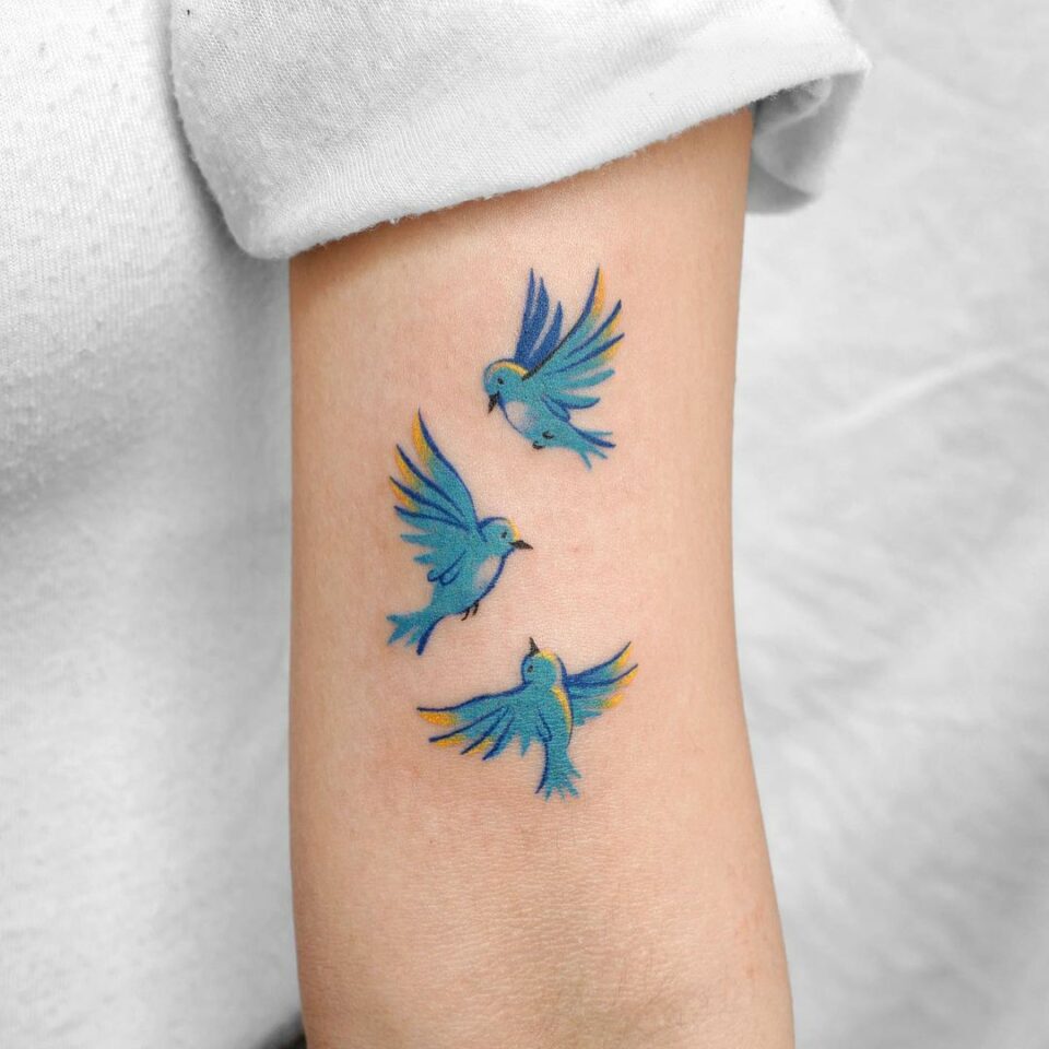 20 Bluebird Tattoo Designs That Capture The Beauty Of Flight