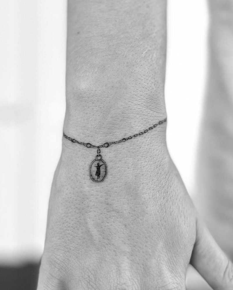 20 Fantastic Freehand Tattoos That Prove Stencils Are Overrated