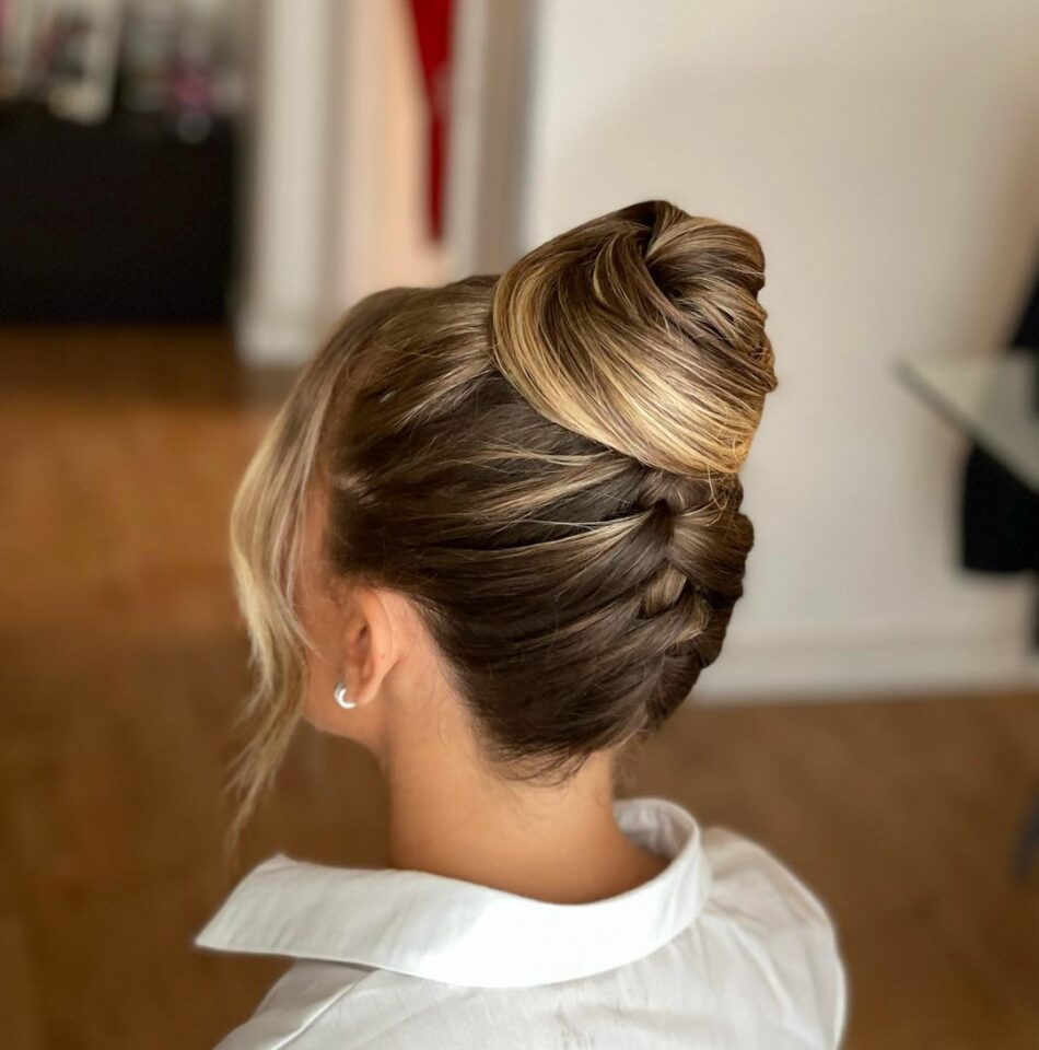 The 40 Most Bun-believable Chignon Hairstyle Ideas