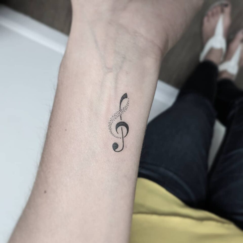 19 Treble Clef Tattoo Designs That Hit All The Right Notes