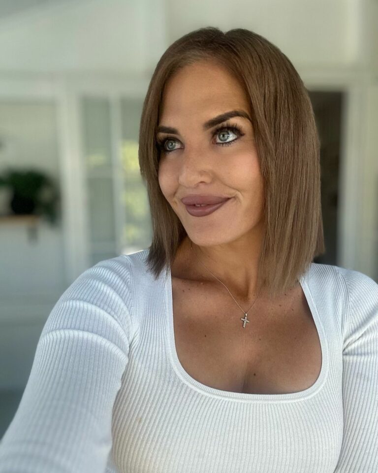 40 Beautiful Lob Haircuts That Are The Best Of Both Worlds