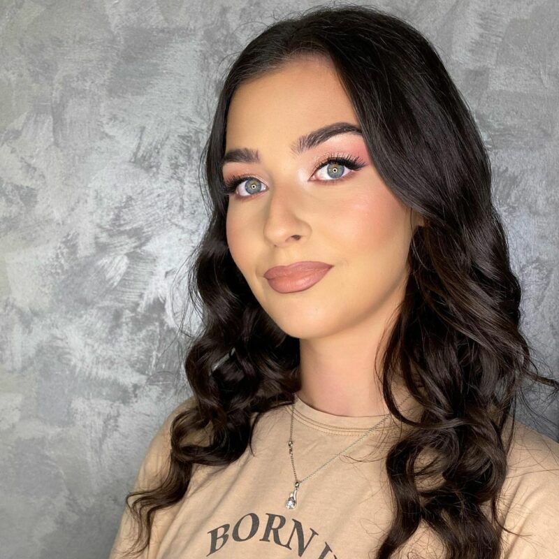 40 Rose Gold Makeup Ideas To Make You Stop And Smell The Rosé