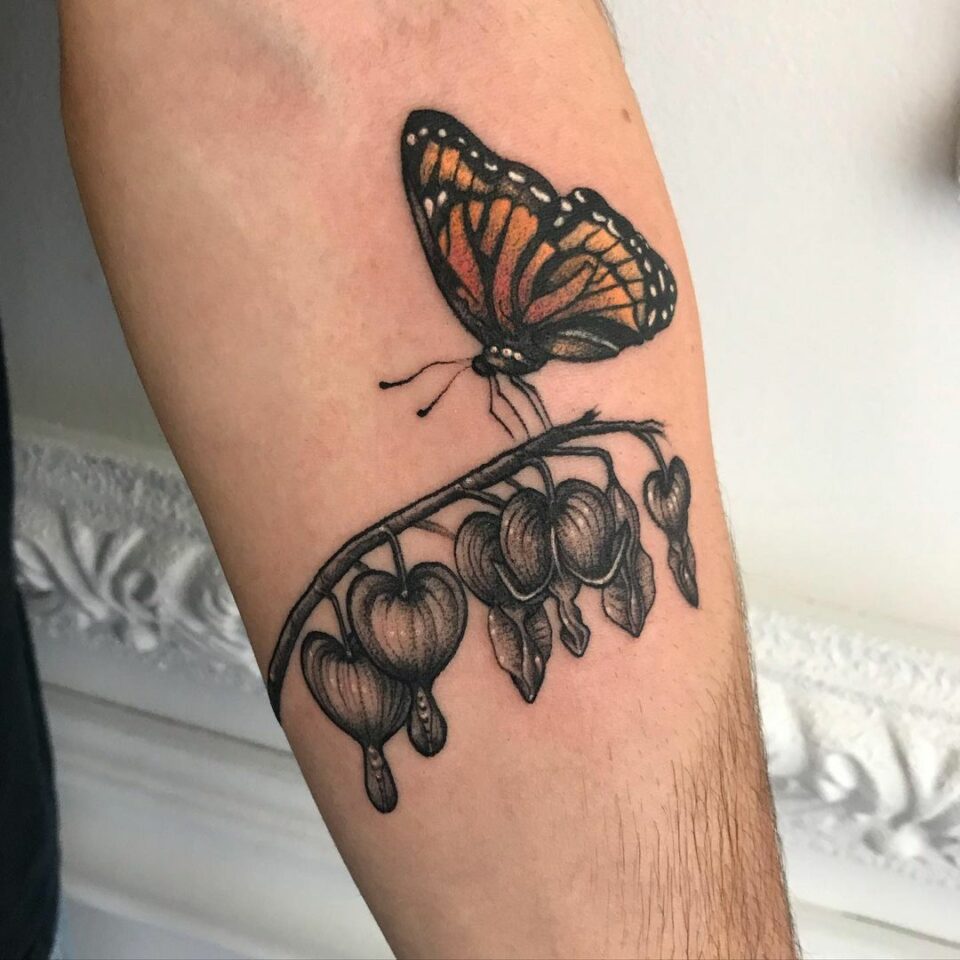 18 Fascinating Bleeding Heart Tattoos For The Love-Stricken