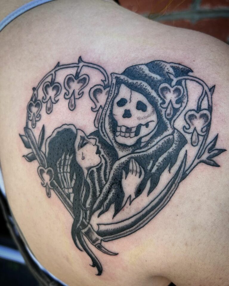 18 Fascinating Bleeding Heart Tattoos For The Love-Stricken
