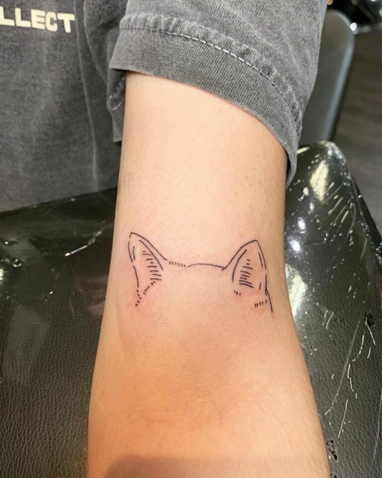 18 Meow-tastic Cat Outline Tattoos To Adore