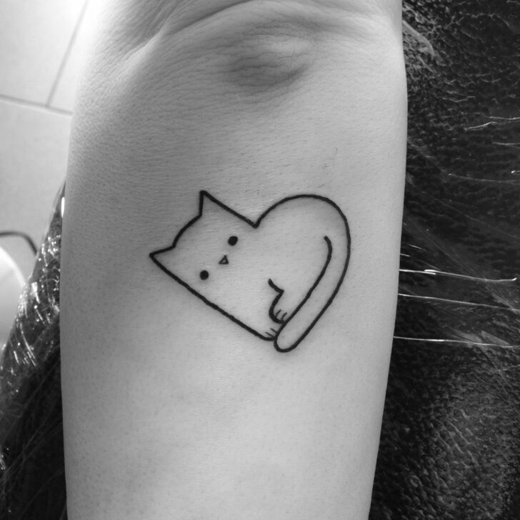 18 Meow-tastic Cat Outline Tattoos To Adore