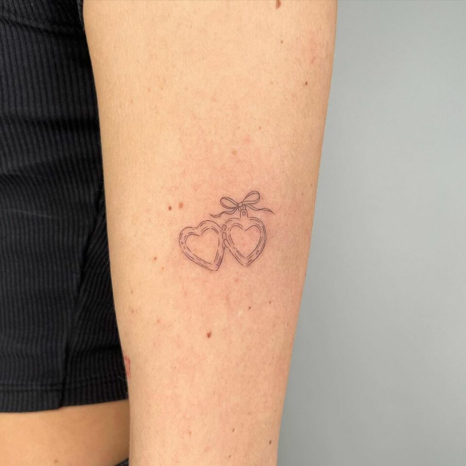 18 Gorgeous Bow Tattoo To Wrap It Up