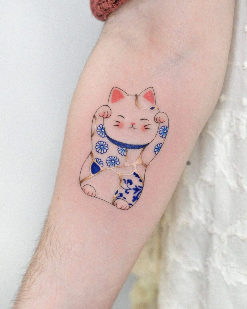 18 Eye-catching Gold Tattoos To Add A Luster To Your Life