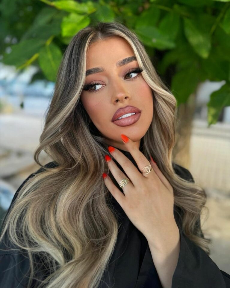 Have An Ash-Tounding Glow Up With These 34 Ash Brown Hair Ideas
