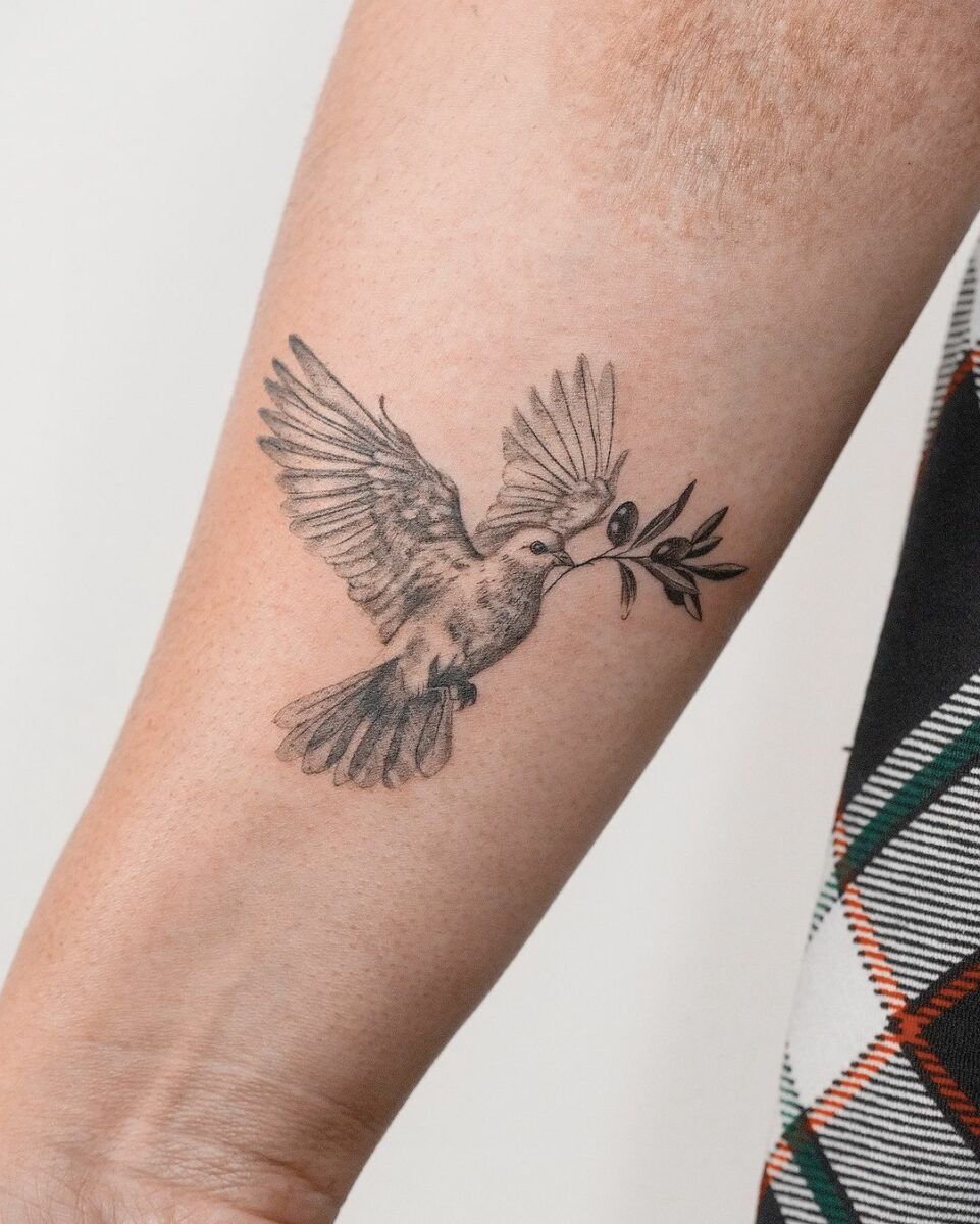 18 Inspiring Dove Tattoos To Express Your Inner Serenity