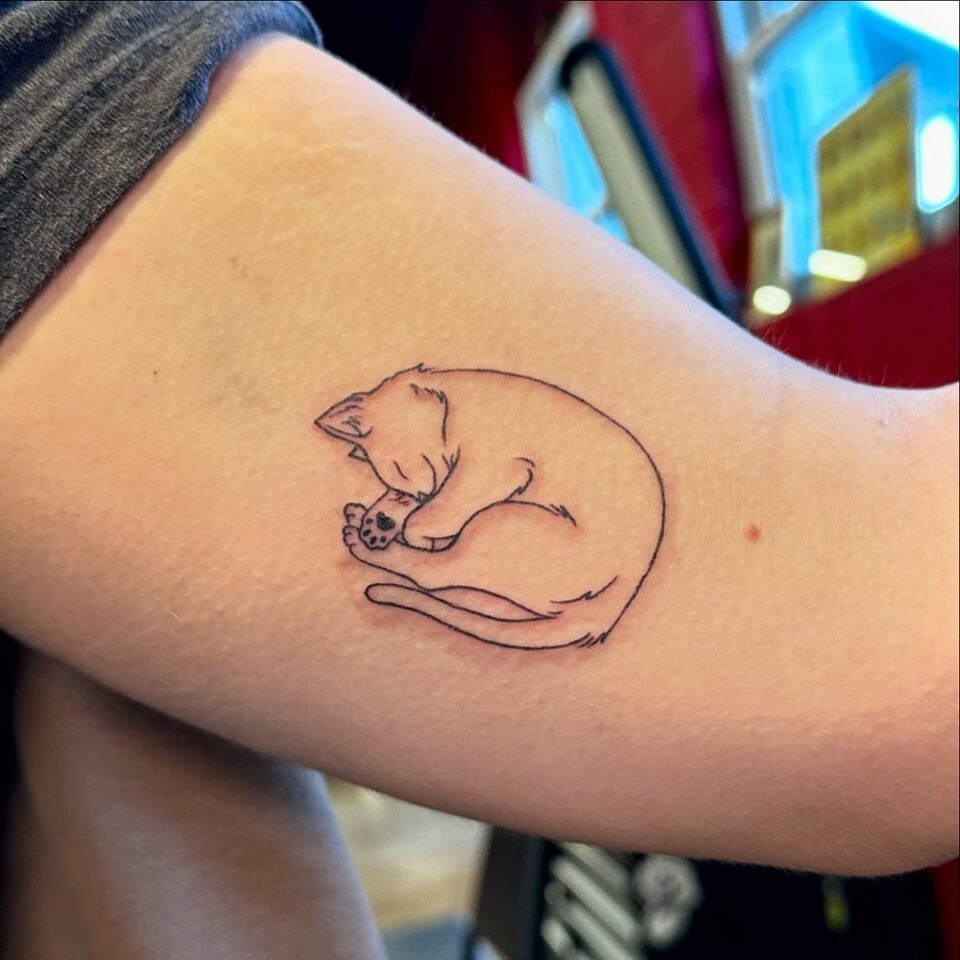 18 Meow-tastic Cat Outline Tattoos To Adore