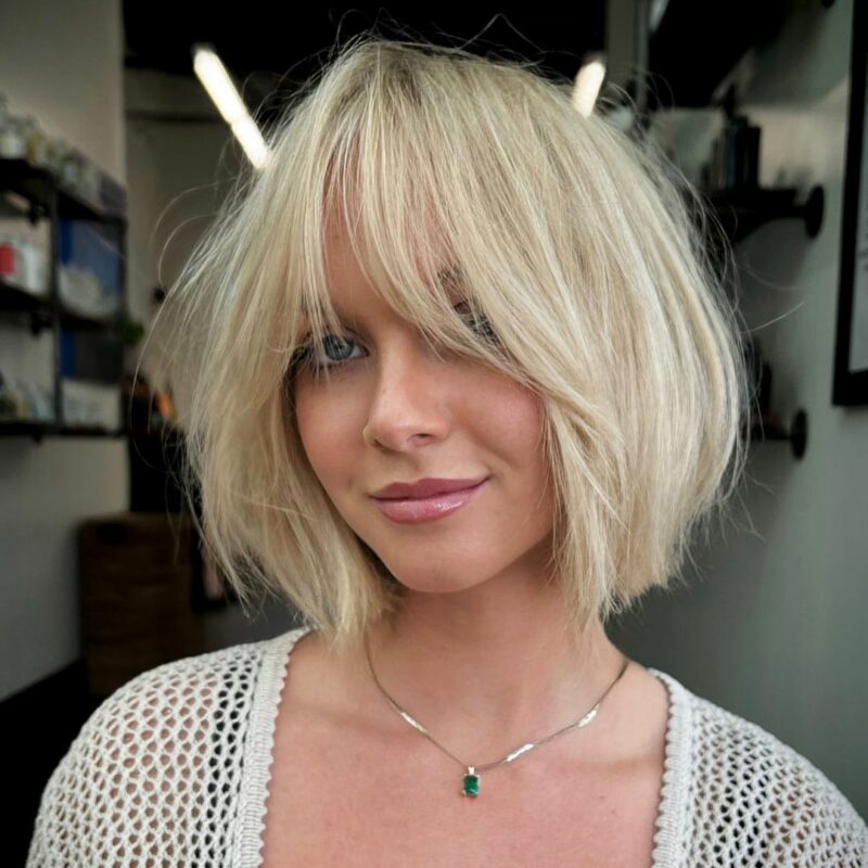 Freshen Up Your Look With These 34 Bob With Side Bangs Ideas