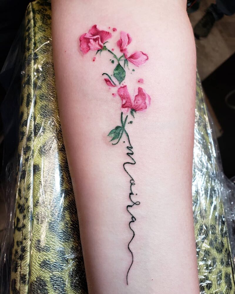 19 Delicate Sweet Pea Tattoo Ideas For a Garden of Delight