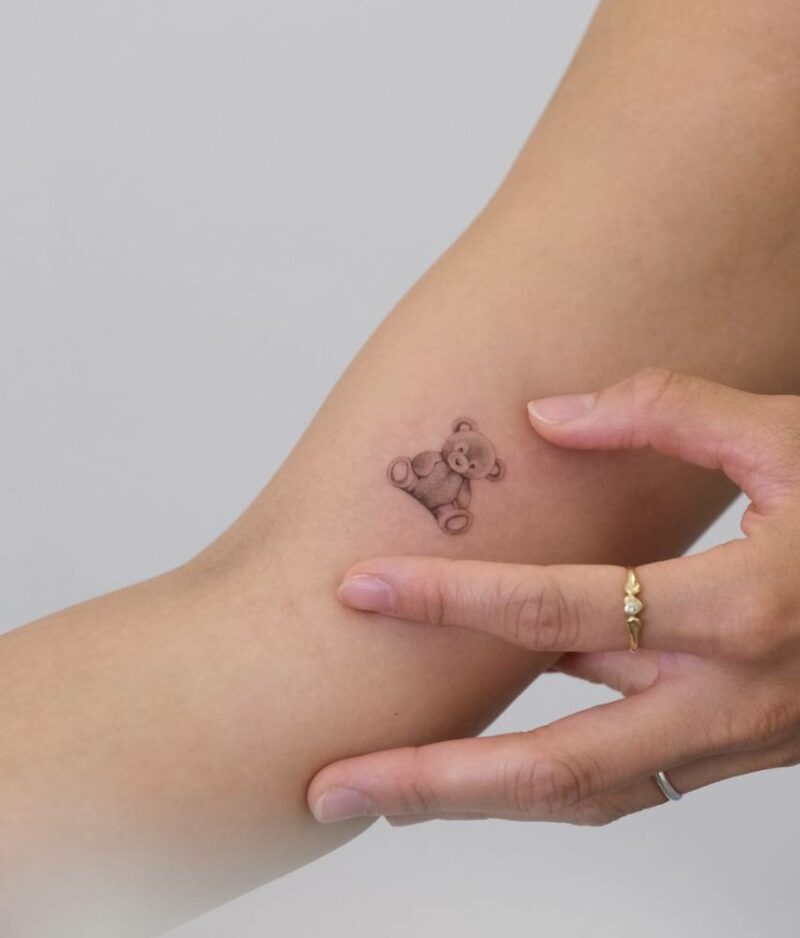 18 Micro-realistic Tattoos: Small Art with Big Impact