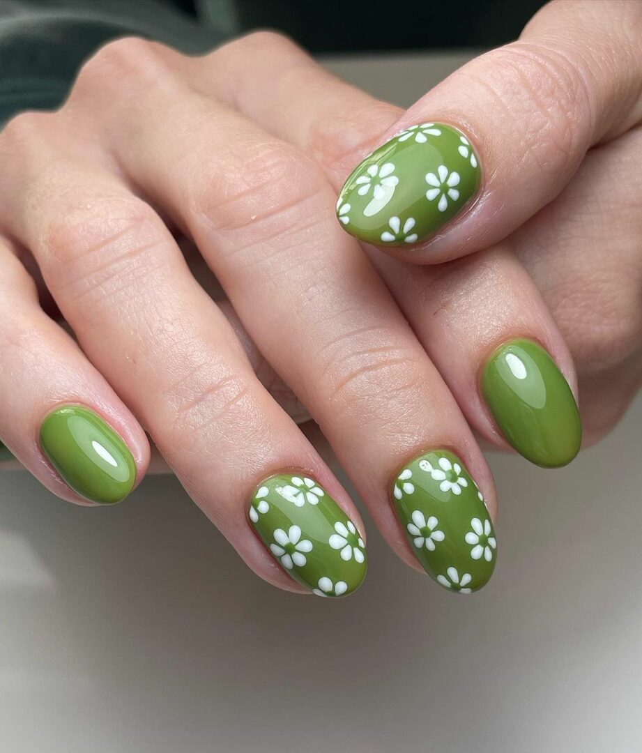 32 Trendy November Nails To Keep Fall-ing In Love With
