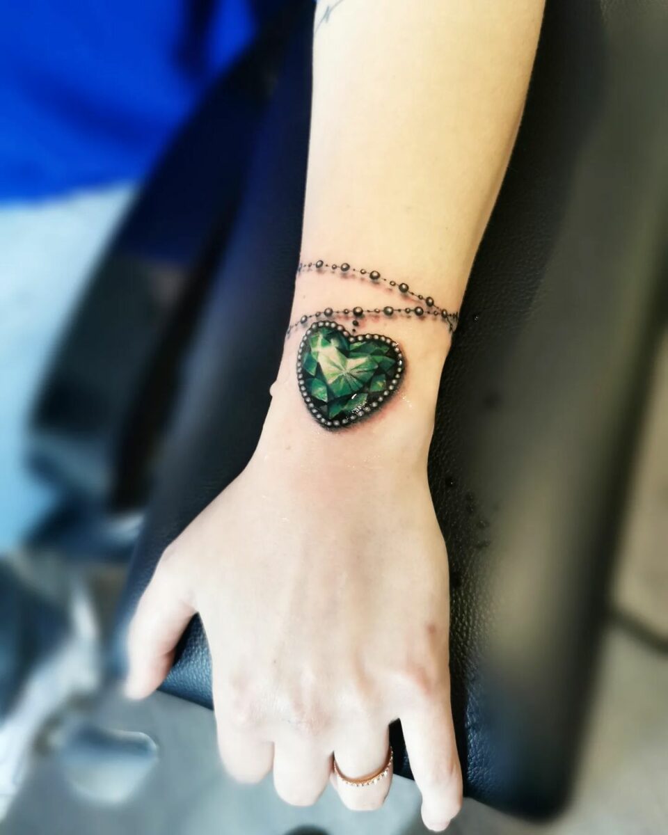 19 Enchanting Emerald Tattoo Ideas To Whisk You Away to Fantasy
