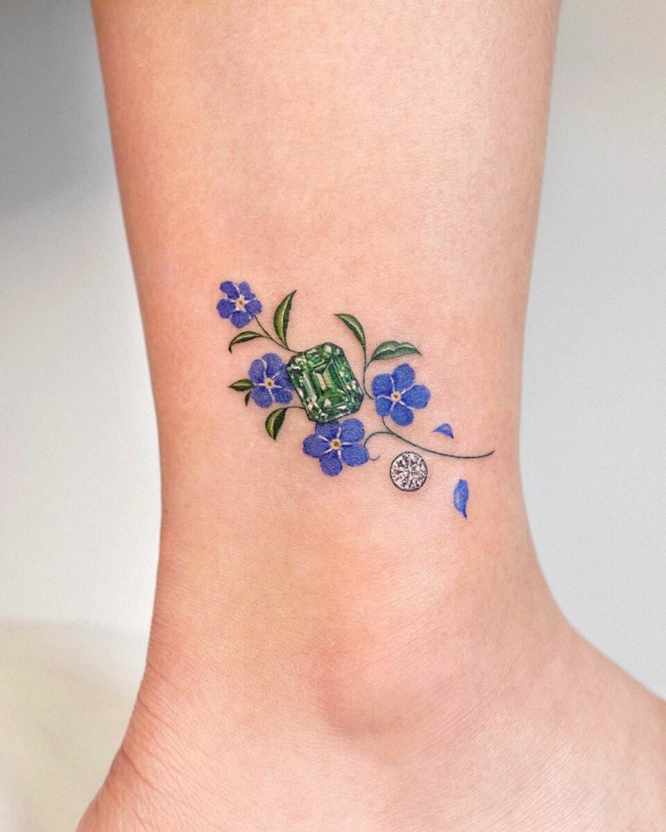 19 Enchanting Emerald Tattoo Ideas To Whisk You Away to Fantasy