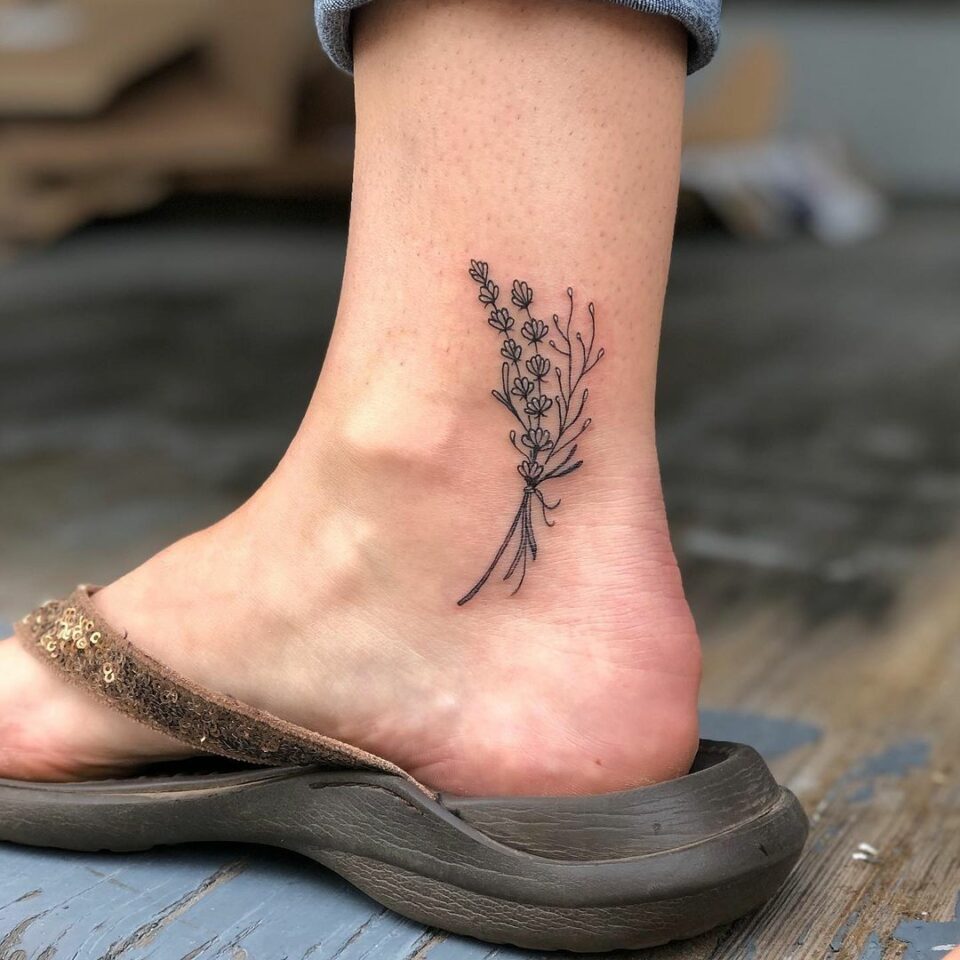 19 Sweet Baby's Breath Tattoo Ideas To Honor Your Loved Ones