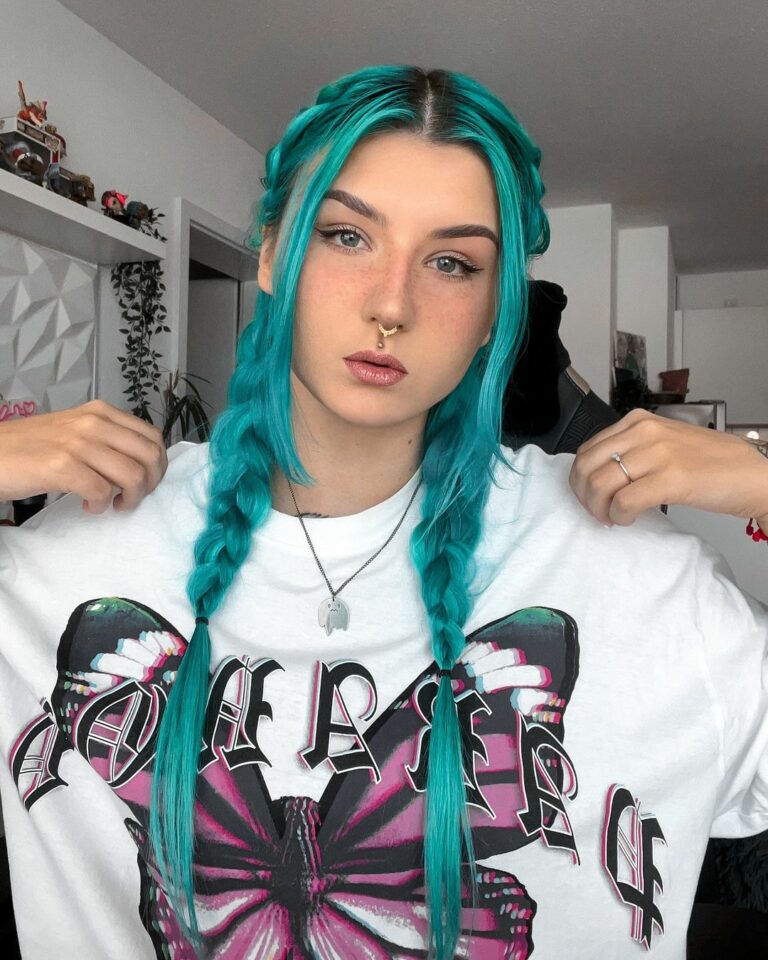 Dive Into Beauty With These 35 Ethereal Mermaid Hair Looks