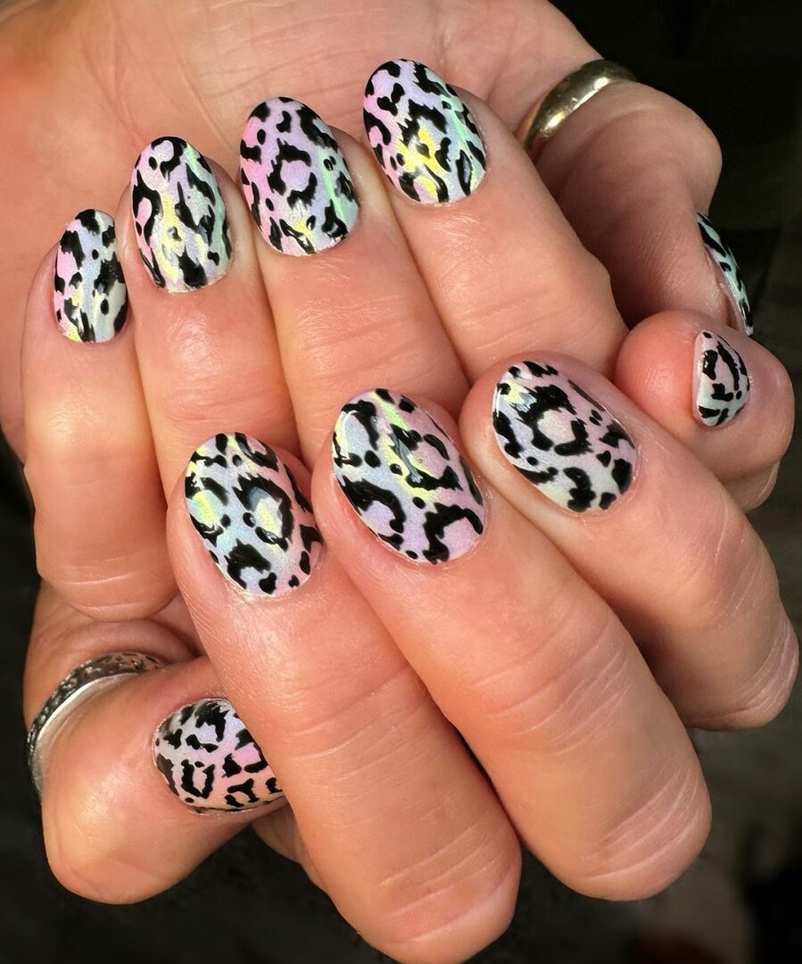 30 Fabulous Leopard Nails That’ll Have You Feeling Fierce