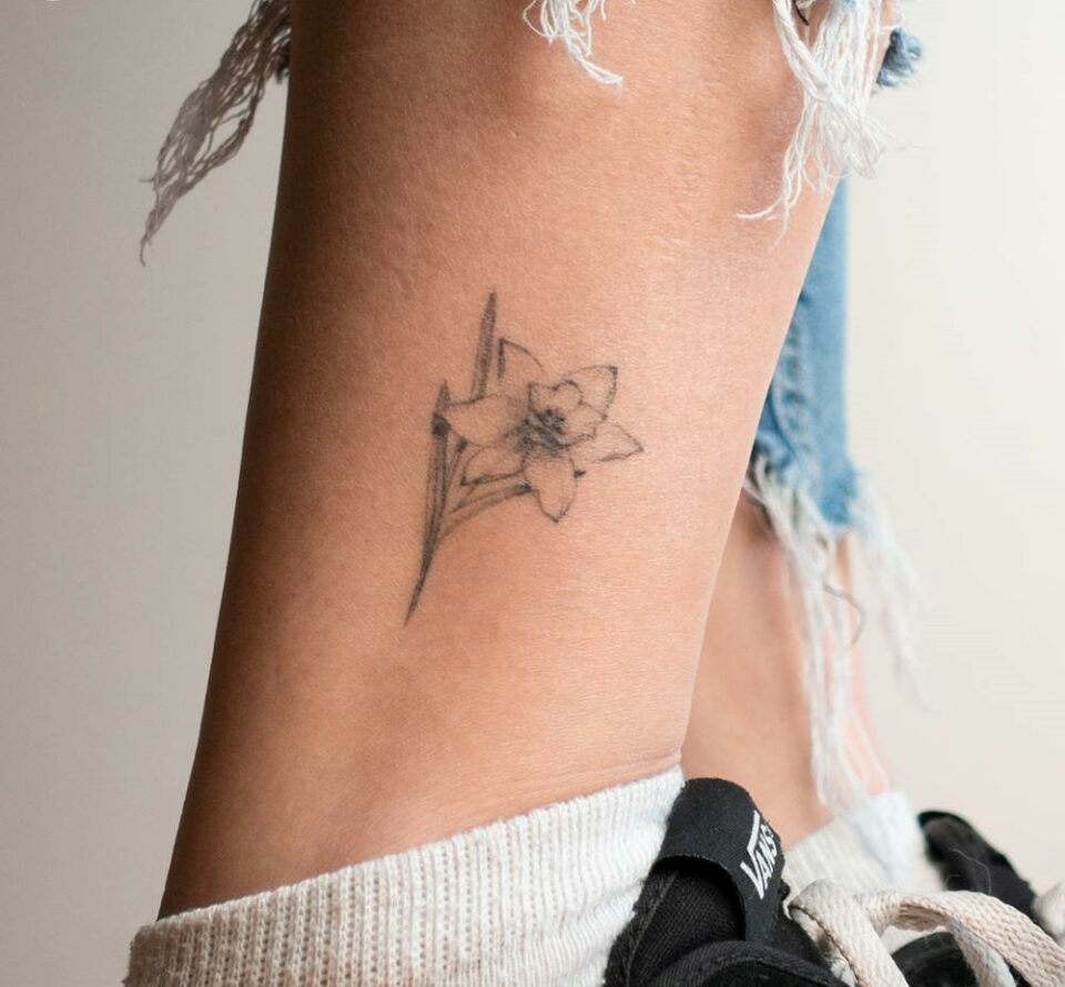 20 Gorgeous March Birth Flower Tattoo Designs