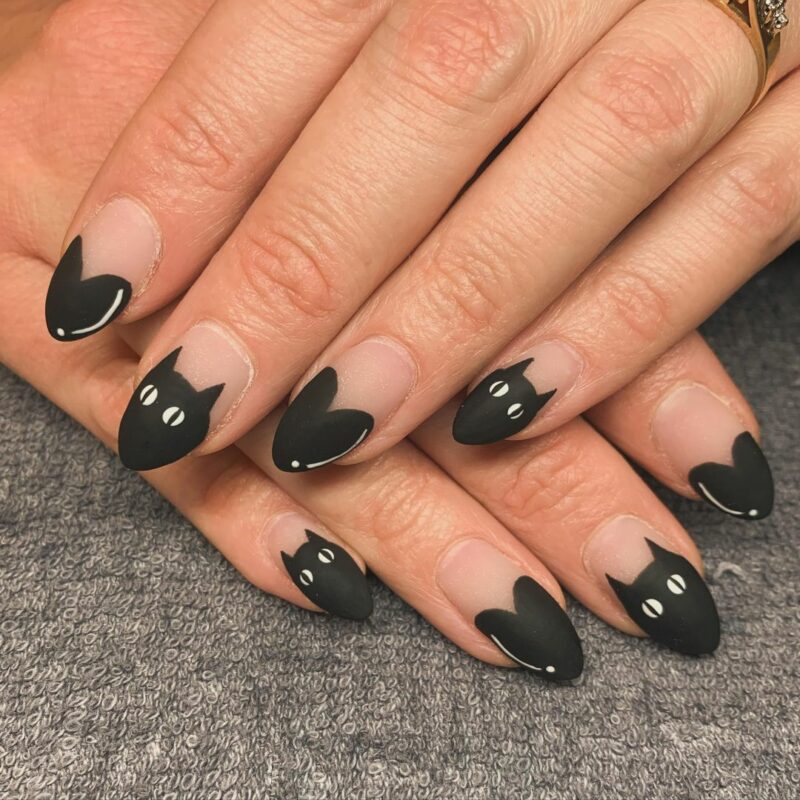 31 Purrfectly Cute Cat-Themed Nail Designs