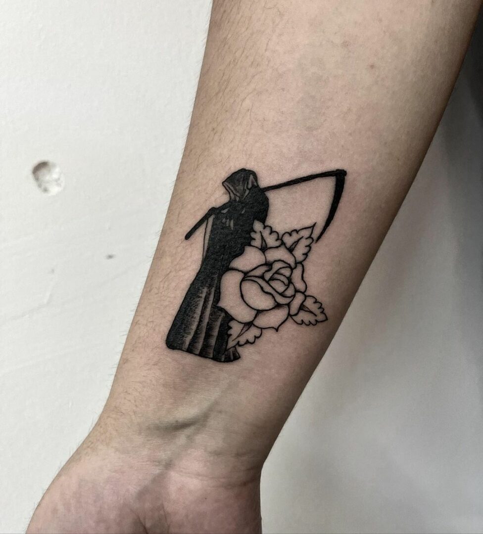 18 Unique Santa Muerte Tattoos That Are To Die For