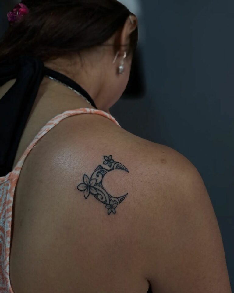 18 Vibrant Hawaiian Flower Tattoos For A Touch Of Paradise