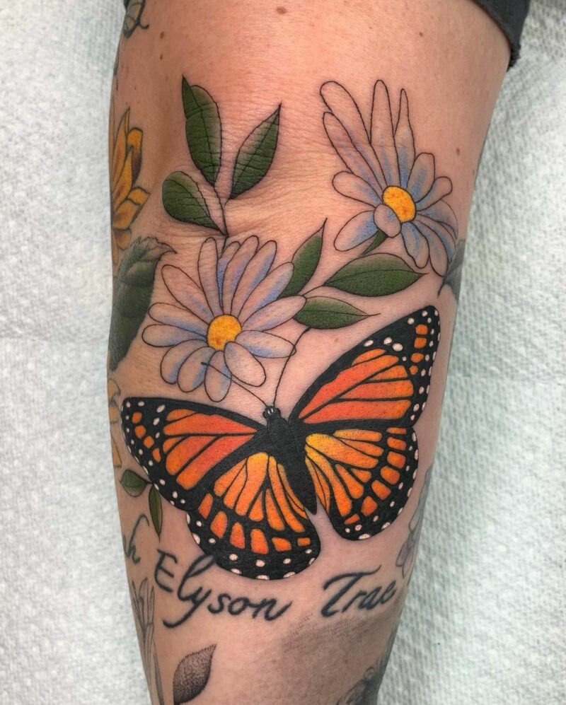 19 Gorgeous Monarch Butterfly Tattoos That Celebrate Change