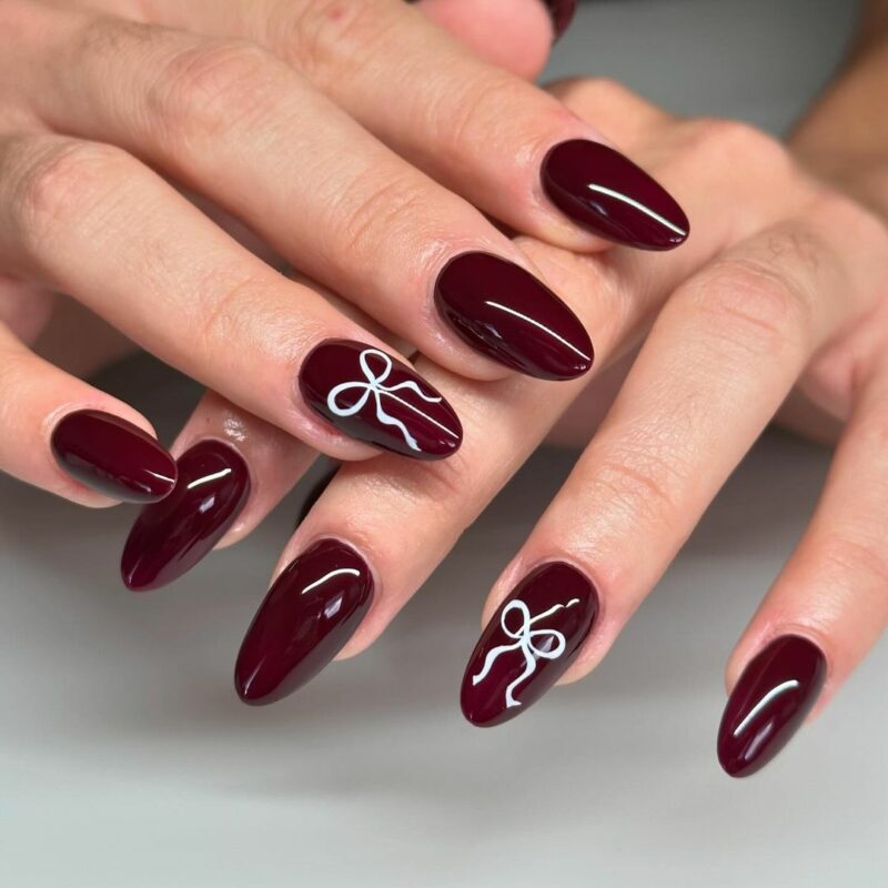 31 Gorgeous Burgundy Nails That You'll Go Crazy Over