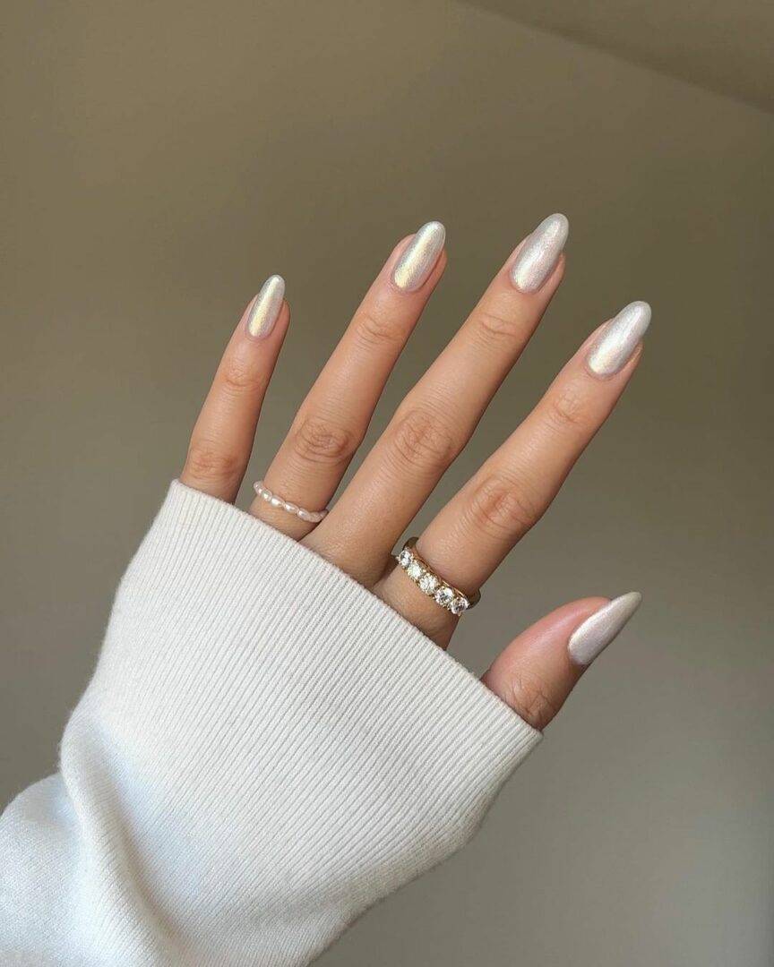 40 Mesmerizing Pearl Nails That Will Get You Out Your Shell