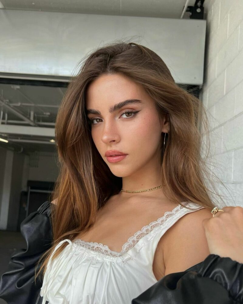 40 Face-Framing Fox Haircut Ideas To Redefine How You Think About Layers