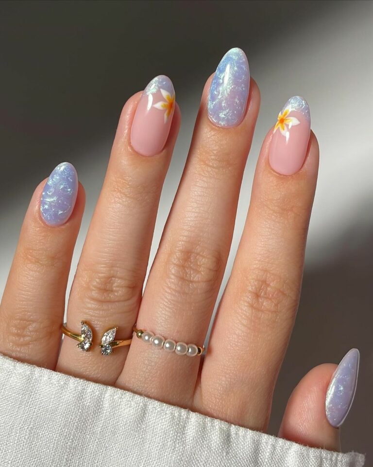 40 Mesmerizing Pearl Nails That Will Get You Out Your Shell
